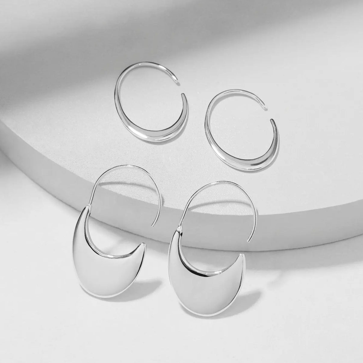 Silver Oval Hoop Earrings – Soremi Jewellery