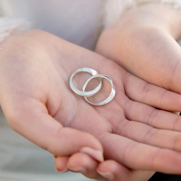 Double Mobius Twist Ring Sterling Silver – Soremi Jewellery