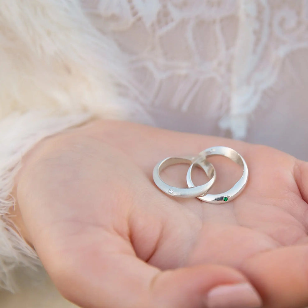 Double Mobius Twist Ring Sterling Silver – Soremi Jewellery